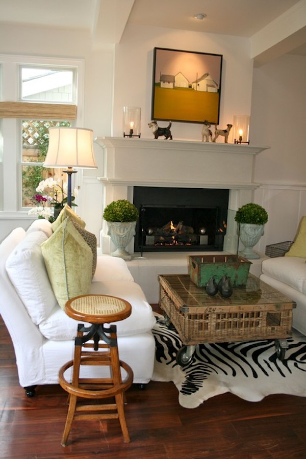 6+ Dramatic Ways to Decorate Above Your Mantel - My List of Lists
