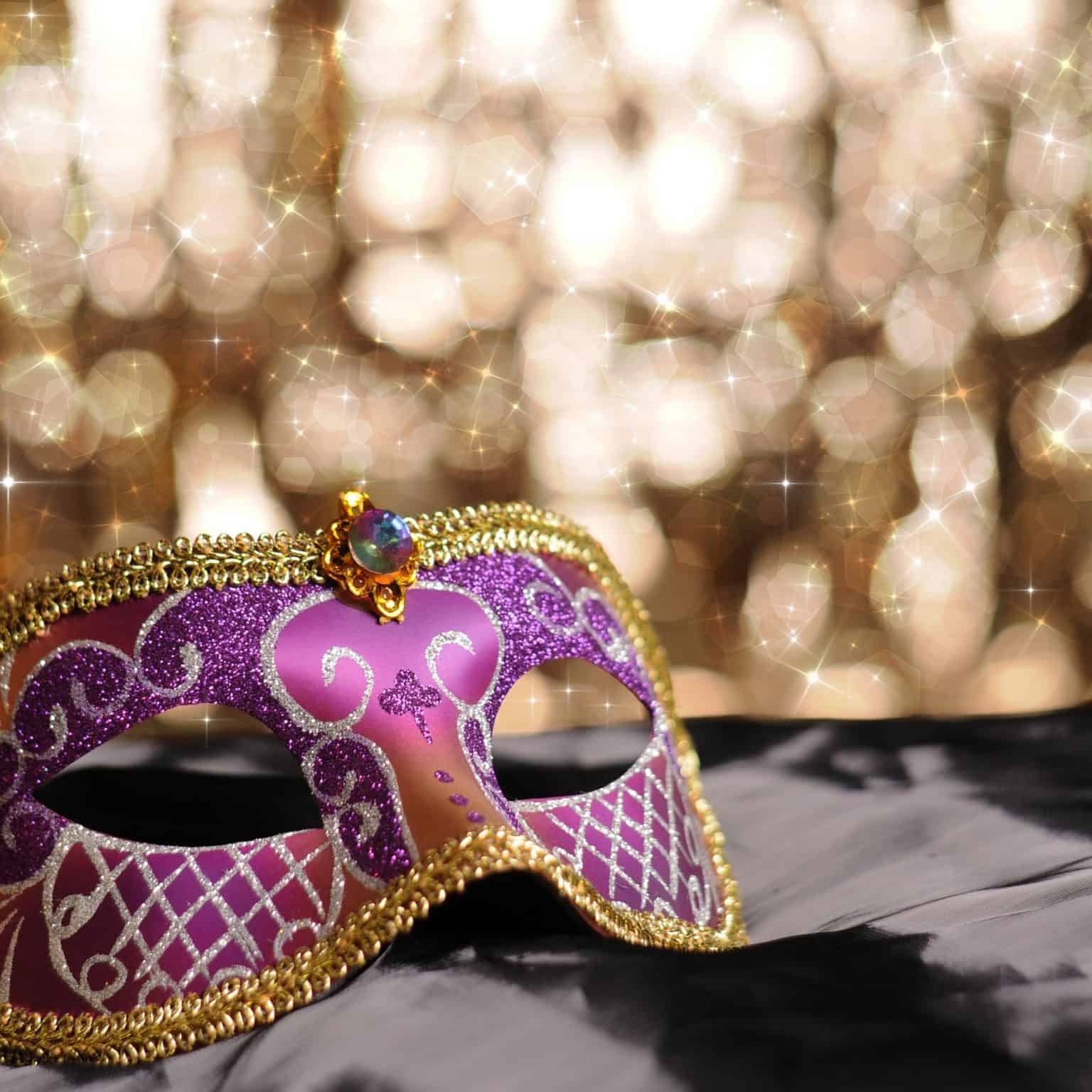 How To Throw The Best Masquerade Party For NYE (On A Budget)
